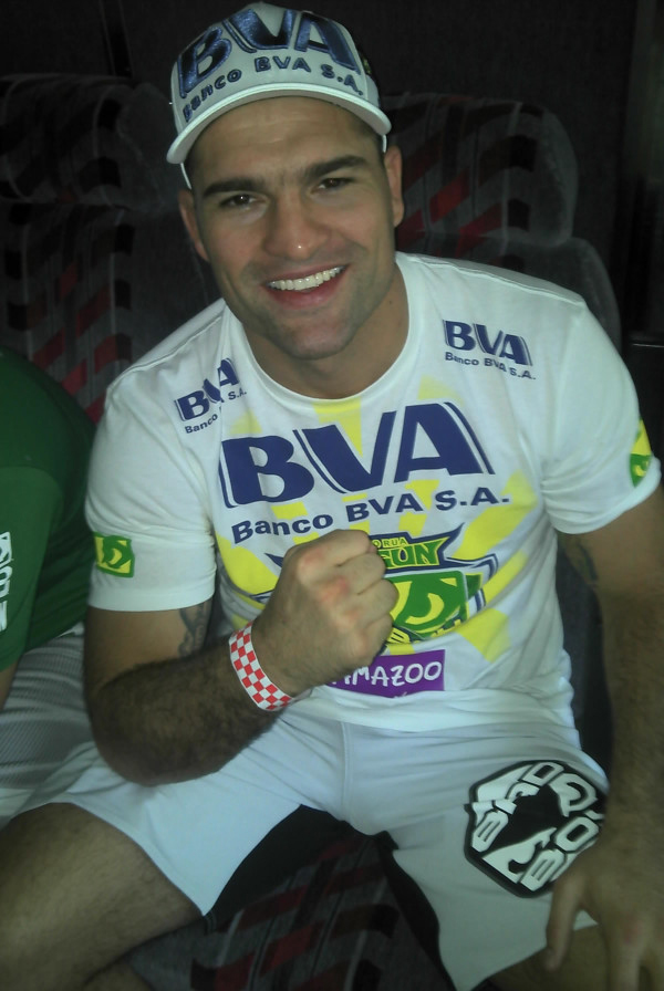 Fight Style: Who's Wearing What? Aug 26 2012 | FighterXFashion.com